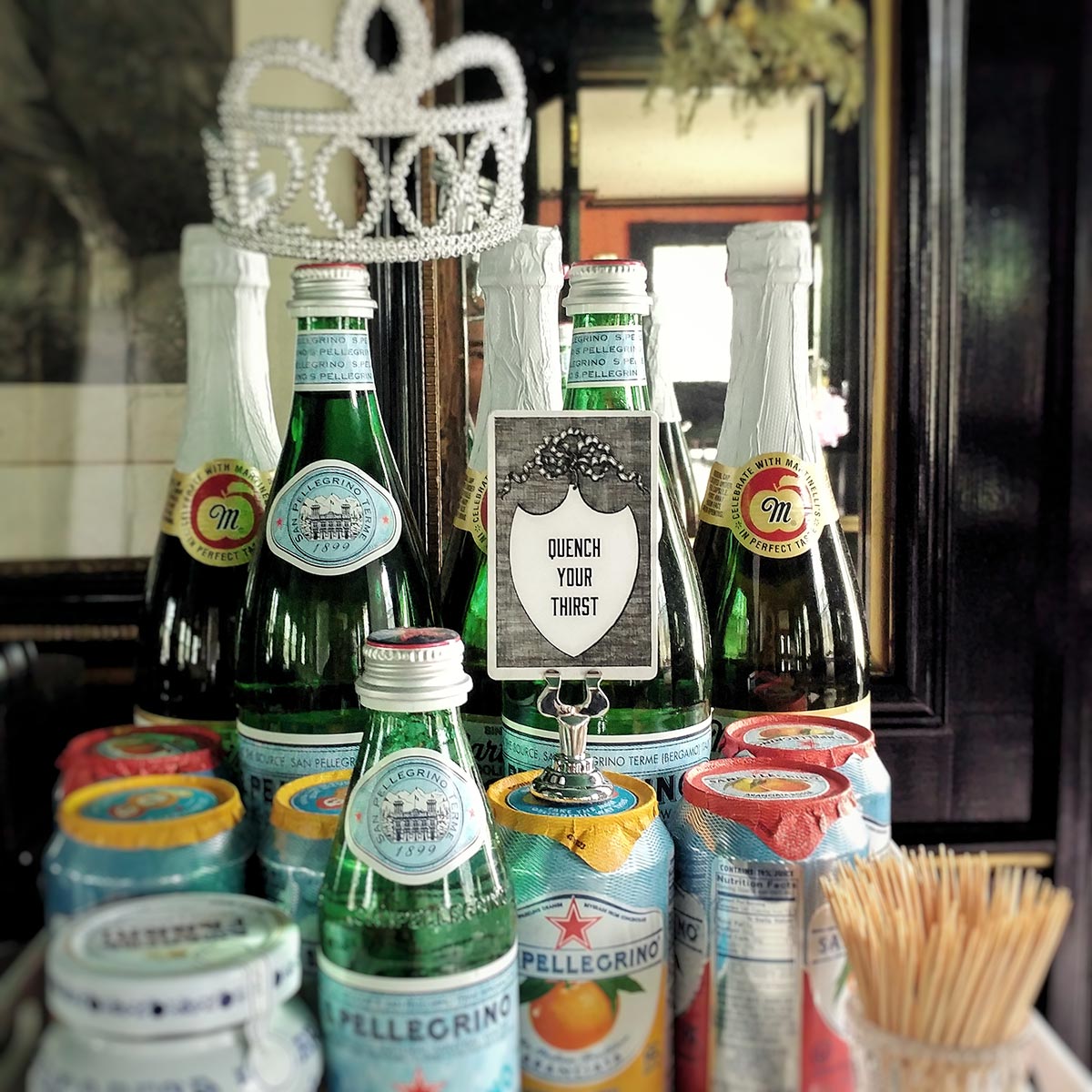 Set of 16- Ambrose Shield Bar- custom place card, Name Cards