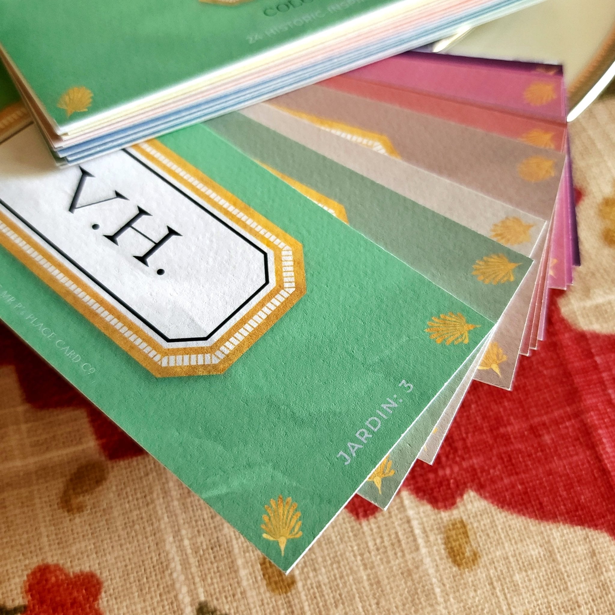 Set/ 24 Color Guide Classics for Envoy place cards